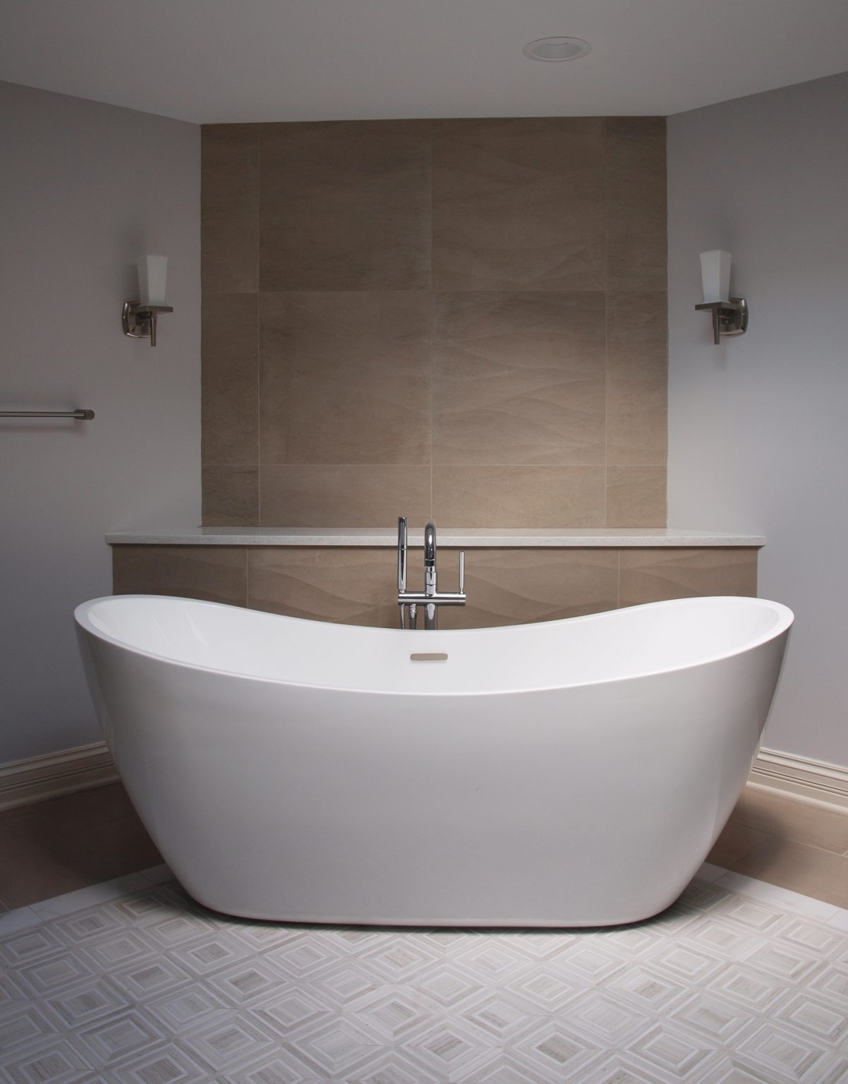 Bathtub Niches Add Storage & Beauty to Freestanding Tub Designs ...