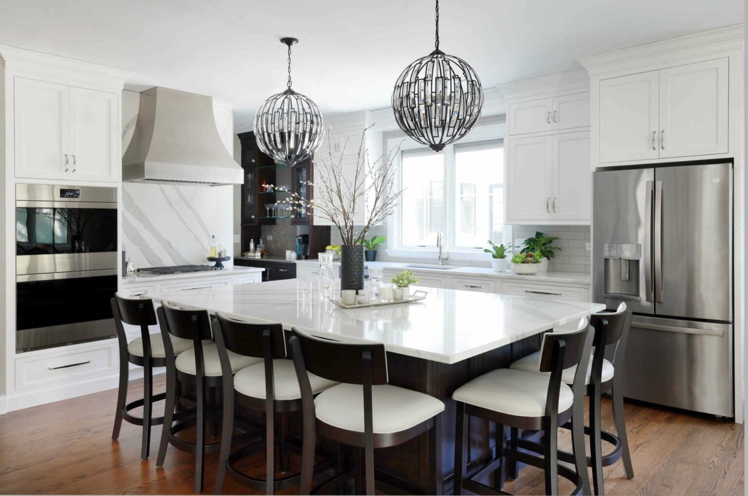 Incorporating Seating into a Kitchen Island